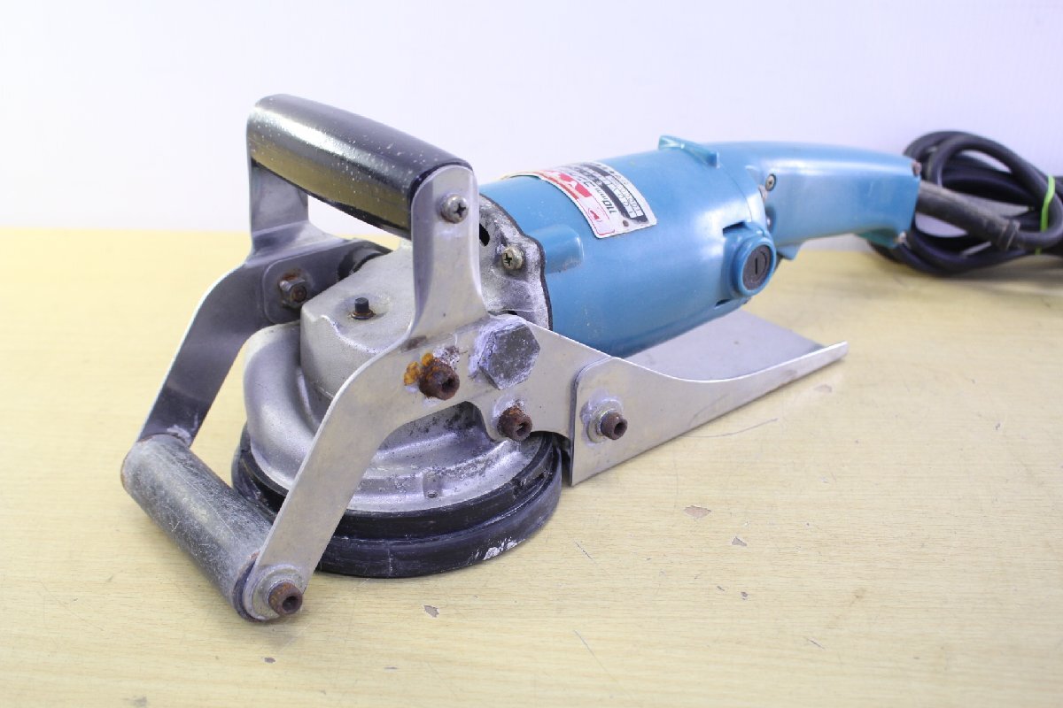 【傷や汚れあり】 makita/マキタ PC1100 コンクリートカンナ 電動かんな 110mm コード式 研削 研磨 本体のみ 電動工具 ...