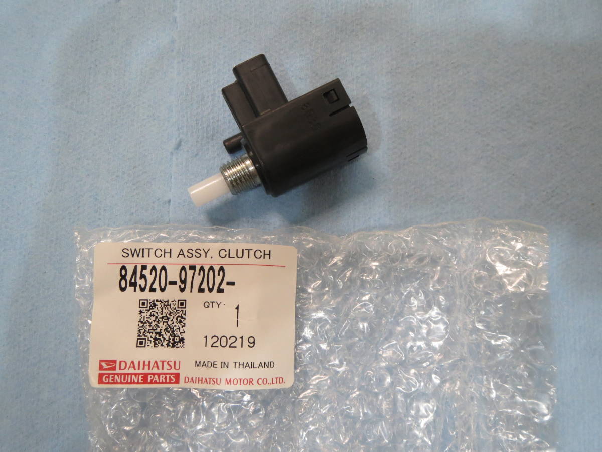 【新品】新品 ダイハツ エッセなど クラッチスイッチ 84520-97202- の落札情報詳細 - Yahoo!オークション落札価格検索 オークフリー