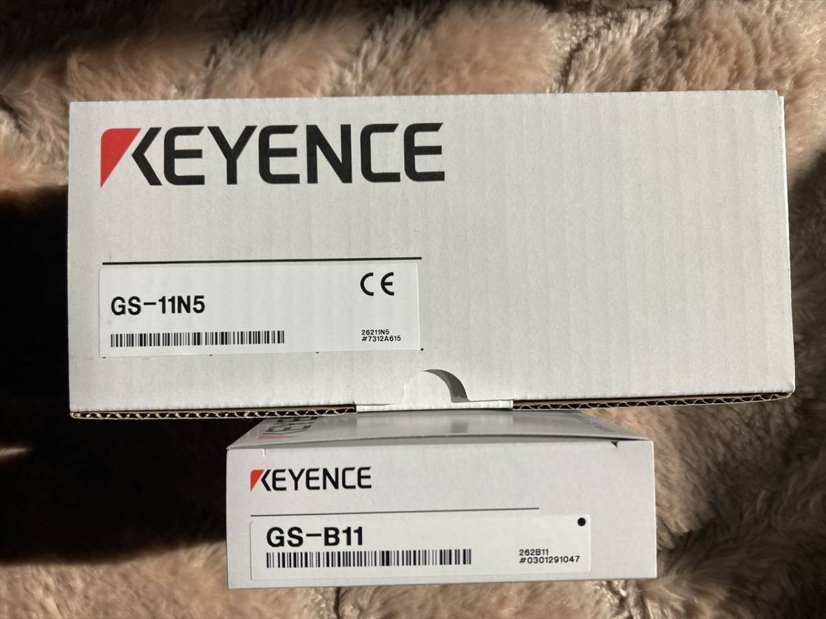 【新品】KEYENCE キーエンス GS-51P5 セーフティドアセンサ GS シリーズ スプリングロック ケーブル引出しタイプ 5m 標準 ...