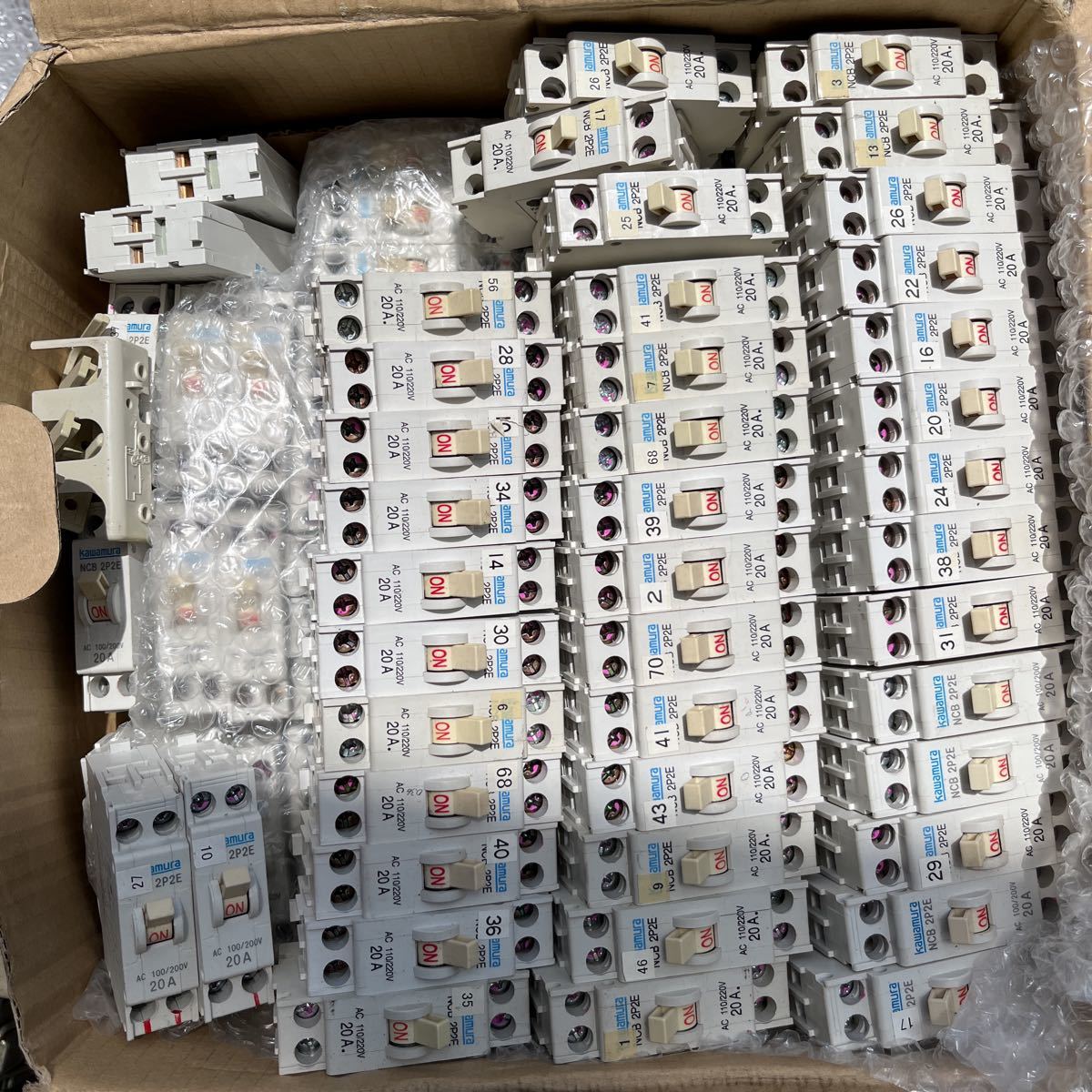 【新品】管理159 東芝ノーヒューズブレーカー R50-2P 20A MCCB の落札情報詳細| ヤフオク落札価格情報 オークフリー