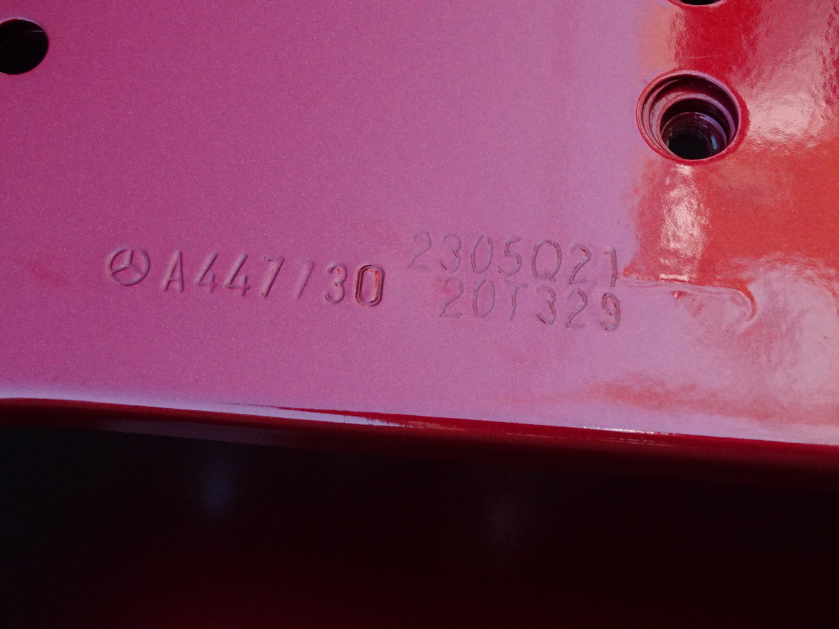 【傷や汚れあり】K8016vc ベンツ 純正 Vクラス 左 スライドドア リアドア (A4477300502) ジュピターレッド/3589の ...