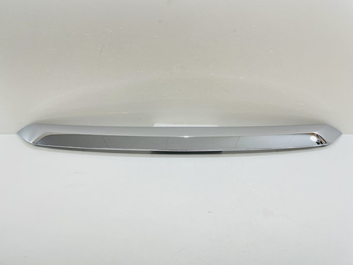 【傷や汚れあり】40708 取付破損無し ハリアー ZSU60W 後期 純正 ボンネットモール 75771-48650 メッキ ZSU65W ...
