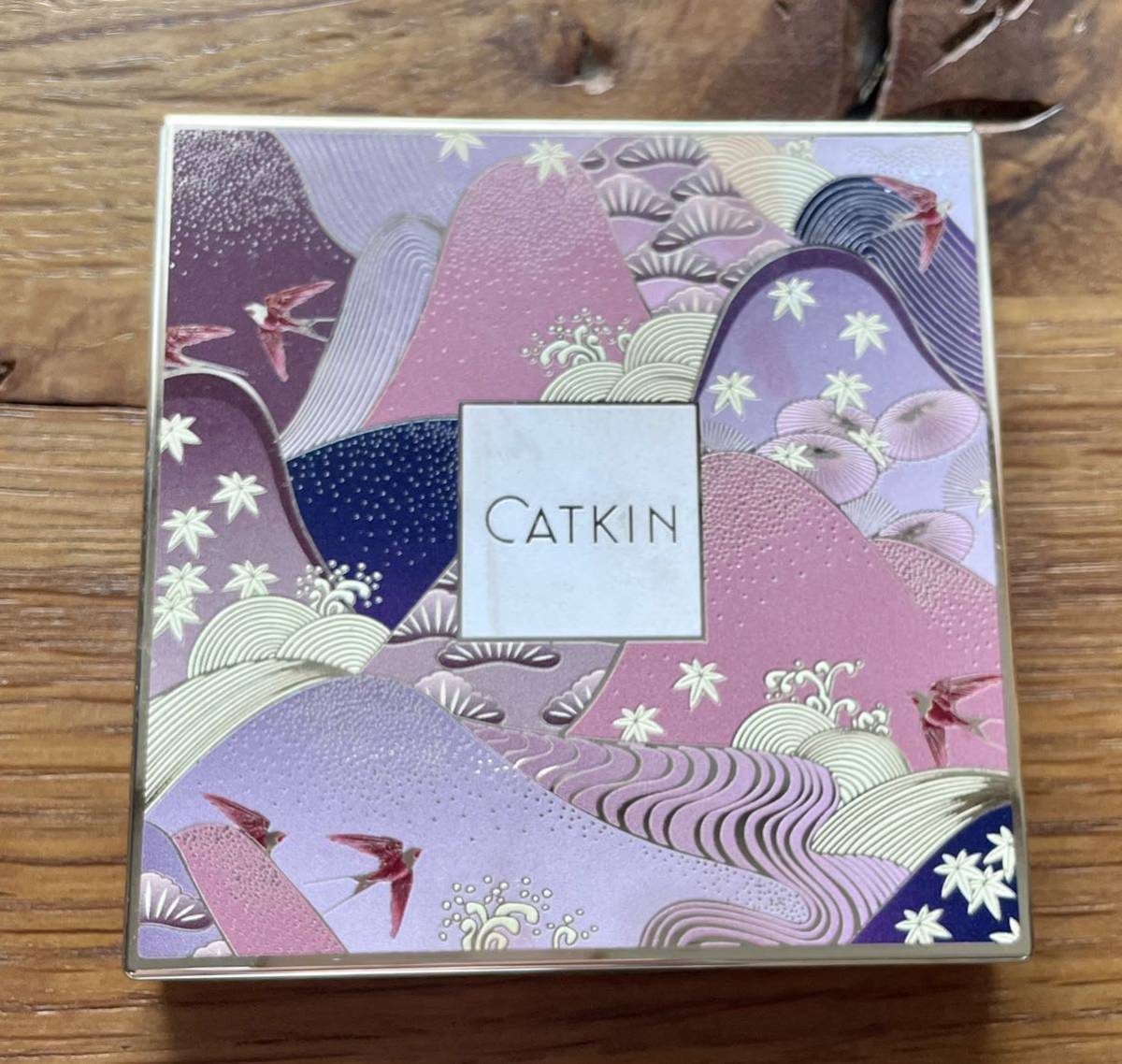 【未使用に近い】C08、アイシャドウパレットCATKIN 長相思9色、ラメ部分に使用感有り。の落札情報詳細 - ヤフオク落札価格検索 オークフリー