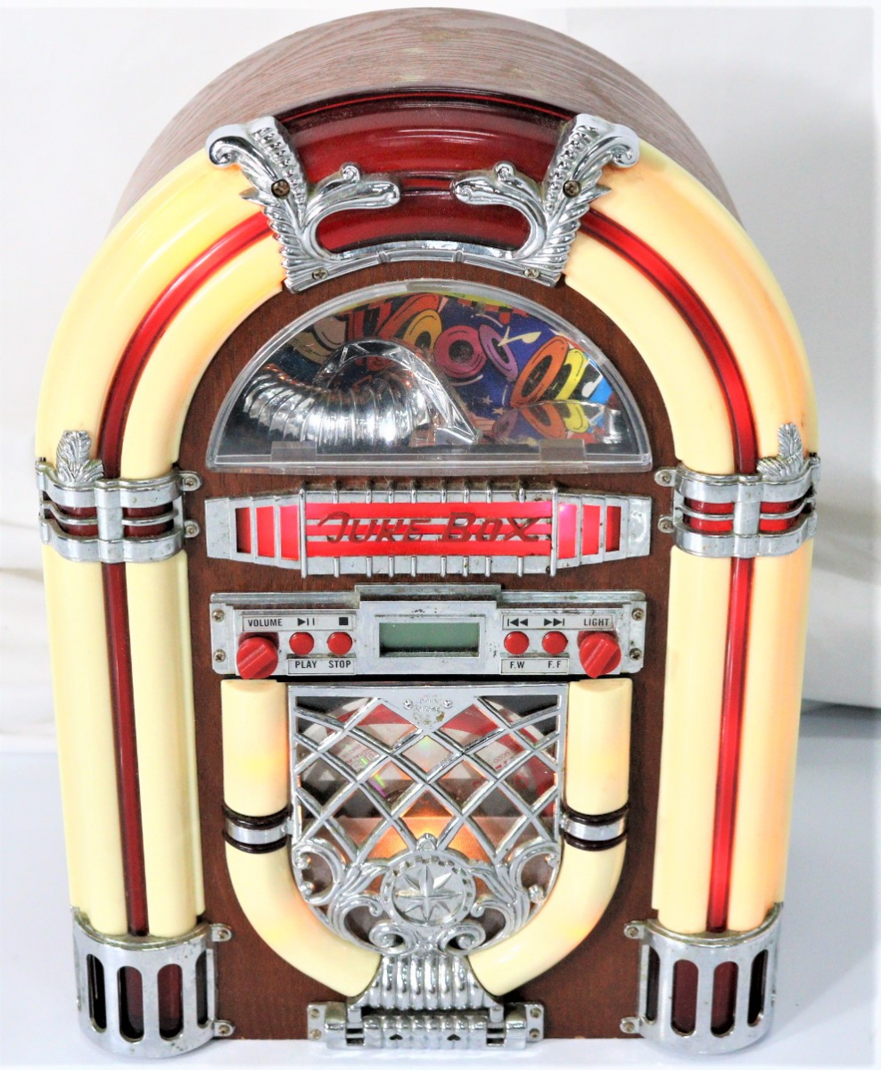 【傷や汚れあり】【ト滝】WINTECH JUKE BOX 019X-018-14 ジュークボックス アンティーク レトロ Classic ジュークボックス型CDプレーヤー IA433DEW85 ...