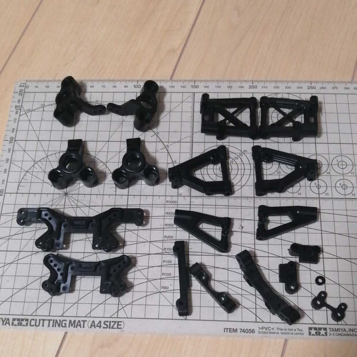 【未使用に近い】タミヤ TG10 Mk.2 sp1119 sp1113 sp1114 sp1115 パーツ アップライト サスアーム N部品 ...