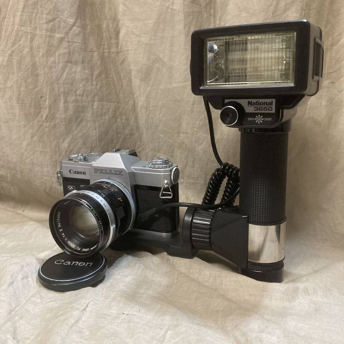 【やや傷や汚れあり】【T2187】1円スタート シャッターOK フラッシュ未確認 Canon QL PELLIX キャノン フィルムカメラ ...