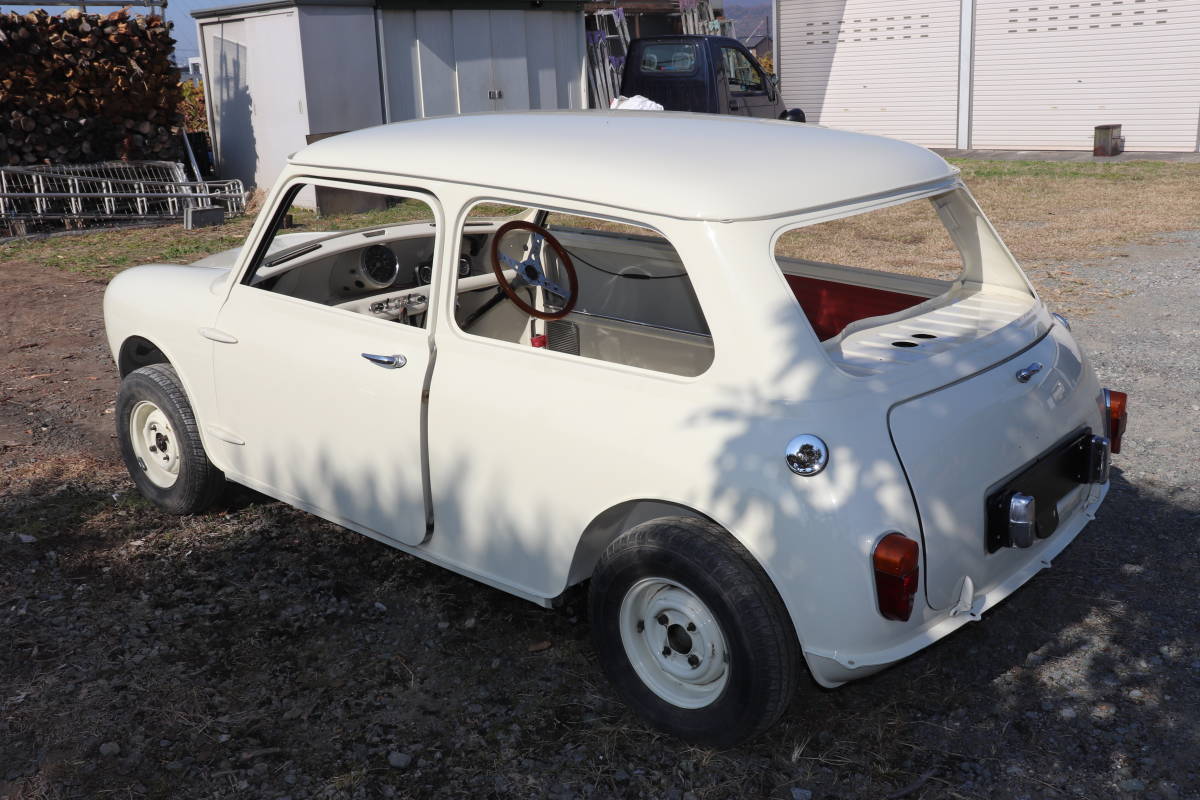 【傷や汚れあり】AUSTIN MINI 1965年モデル レストア中ボディ 引取限定の落札情報詳細 - ヤフオク落札価格検索 オークフリー