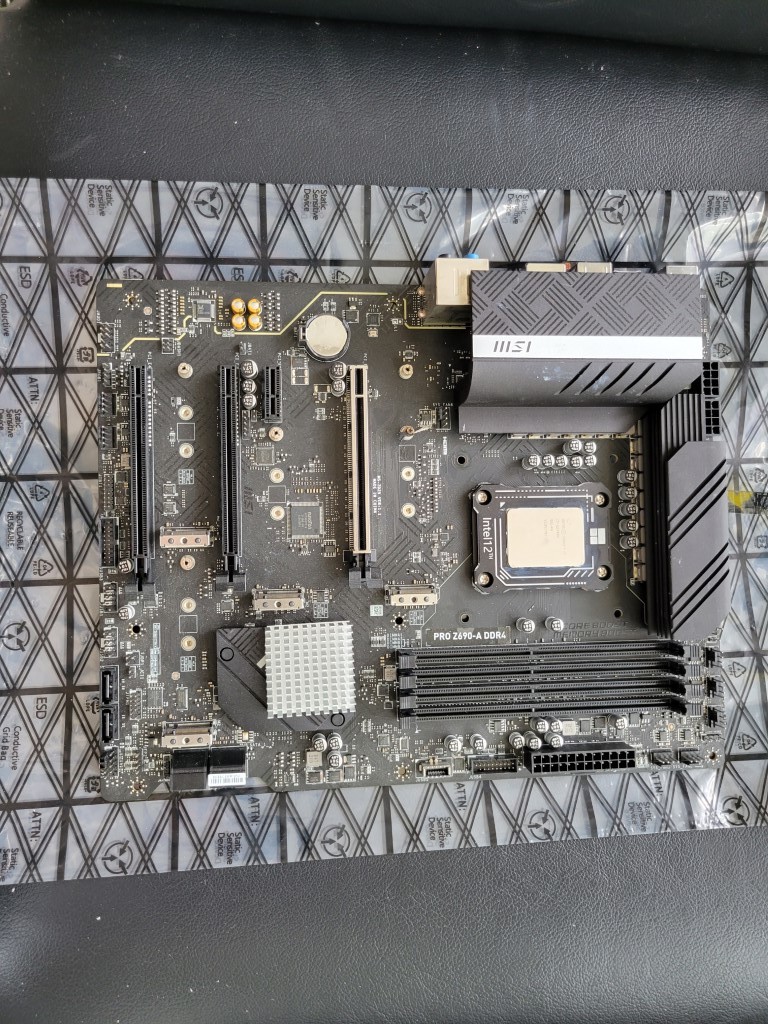【やや傷や汚れあり】i7-12700k_MSI PRO z670-A DDR4 _Elite DDR4 3200 16G×2枚 の落札情報詳細 ...