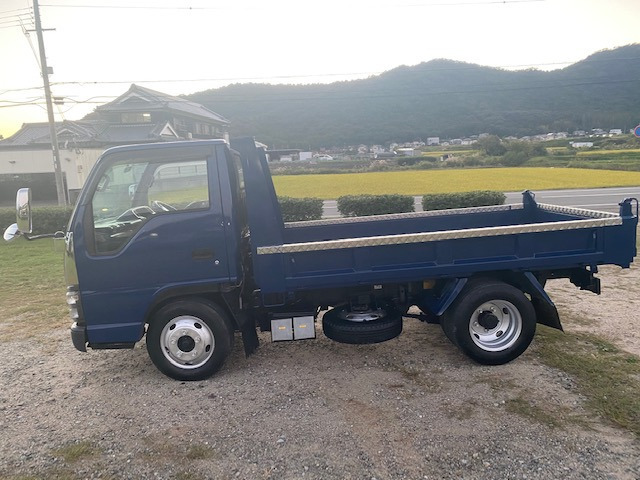 【やや傷や汚れあり】平成18年 マツダ タイタン 低床 2t ダンプ ETC 5MT@車選びドットコム の落札情報詳細| ヤフオク落札価格情報 オークフリー