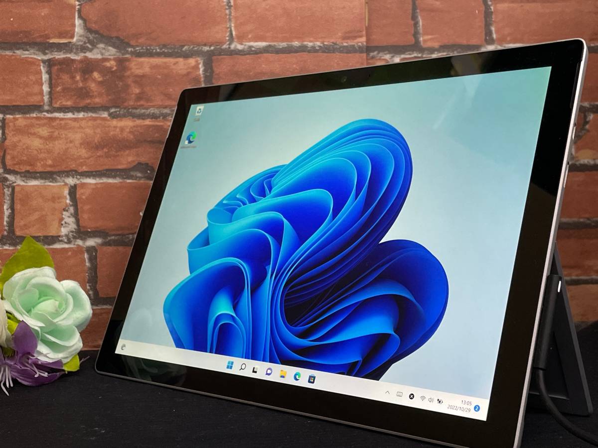 【やや傷や汚れあり】【良品♪】Microsoft Surface Pro 5 (2017)[Core i5 7300U 2.6GHz/RAM:8GB/SSD:256GB/12.3インチ ...