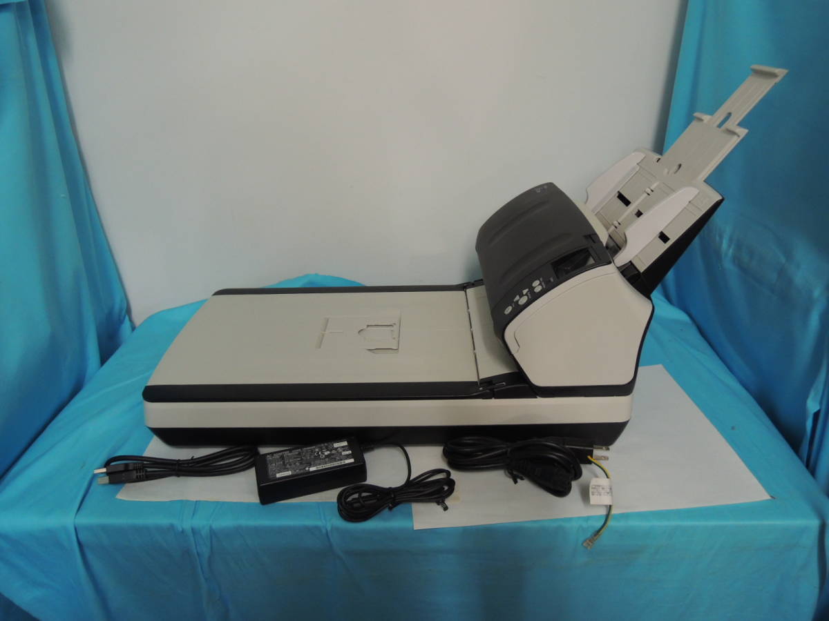 【やや傷や汚れあり】Fujitsu Model:fi-7260 スキャナータイプ:自動給紙方式（ADF）＋A4フラットベッド 付属品:AC ...