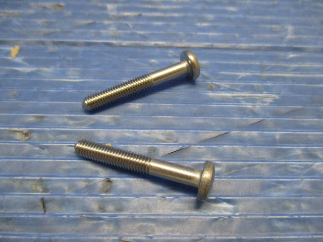 【未使用に近い】トヨタ純正/ダイナ/リアコンビネーションランプ用スクリュー/81559-95400/2個セット/未使用品/90002285の ...