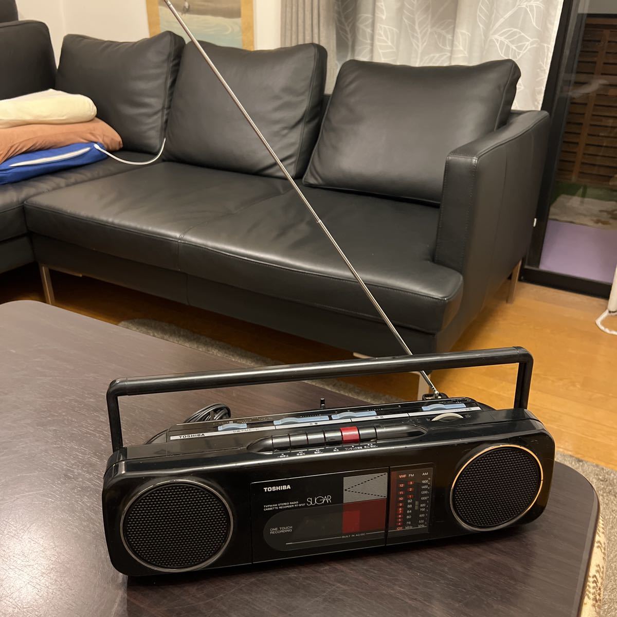 【やや傷や汚れあり】TOSHIBA 東芝 SUGER シュガー FM/AM ステレオ ラジオカセットレコーダー ラジカセ 昭和レトロ RT ...
