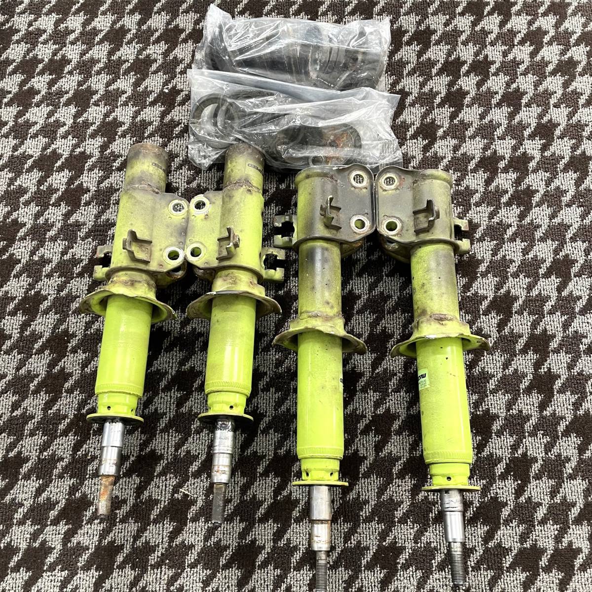 【傷や汚れあり】★売り切りスタート ★MAZDA SPEED/マツダスピード ★AZ-1 ★ショックアブソーバー ★純正 ★ジャンク品の落札情報詳細 - ヤフオク落札価格検索 オークフリー