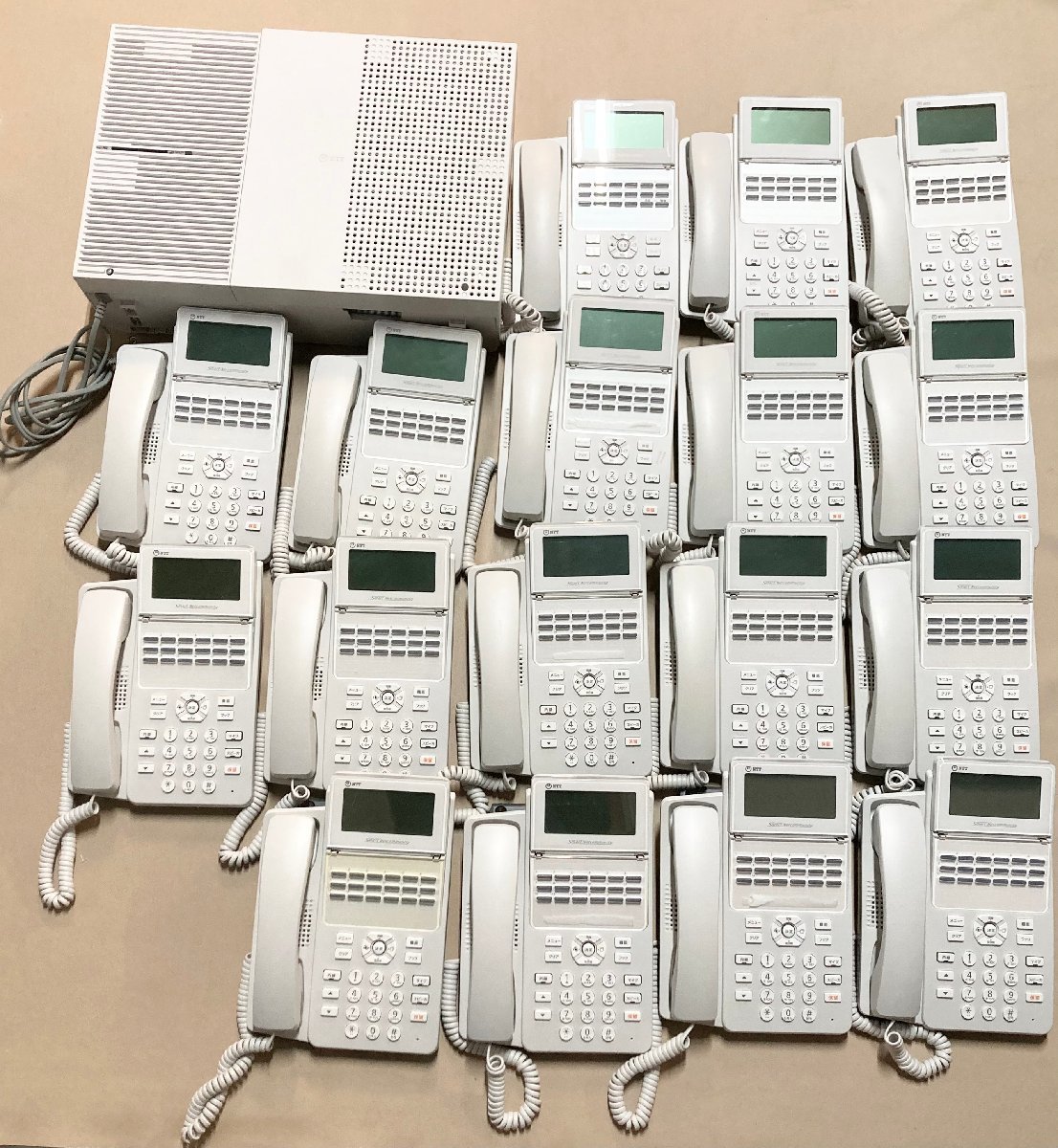 【やや傷や汚れあり】★NTT西日本 ビジネスフォン αN1 type M-1 N1M-ME-1 1台 A1-18 STEL-2(W) 17台 ...