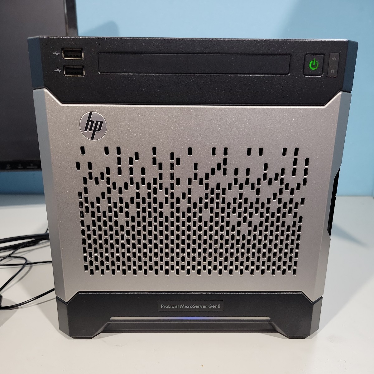 【やや傷や汚れあり】HP ProLiant MicroServer Gen8CPU Pentium G2020T (2.50GHz ...