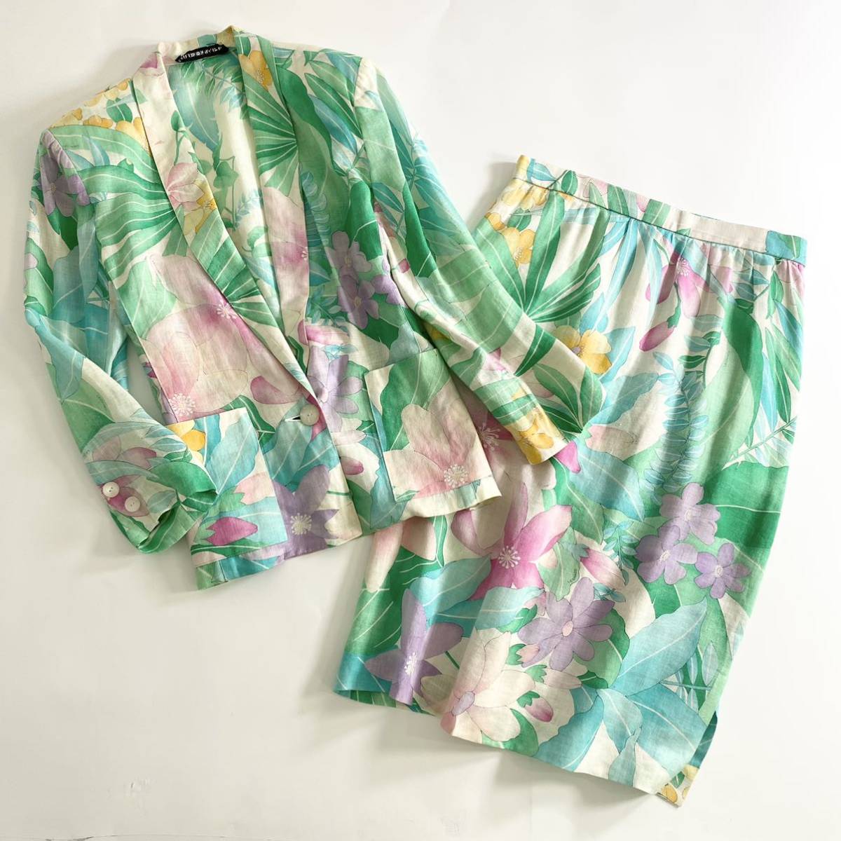 【やや傷や汚れあり】Gf2 日本製 LEONARD FASHION レオナール 清涼感 麻 リネン100% スカートスーツ セットアップ 上下セット 美しい花柄プリント 9AR M相当の落札 ...