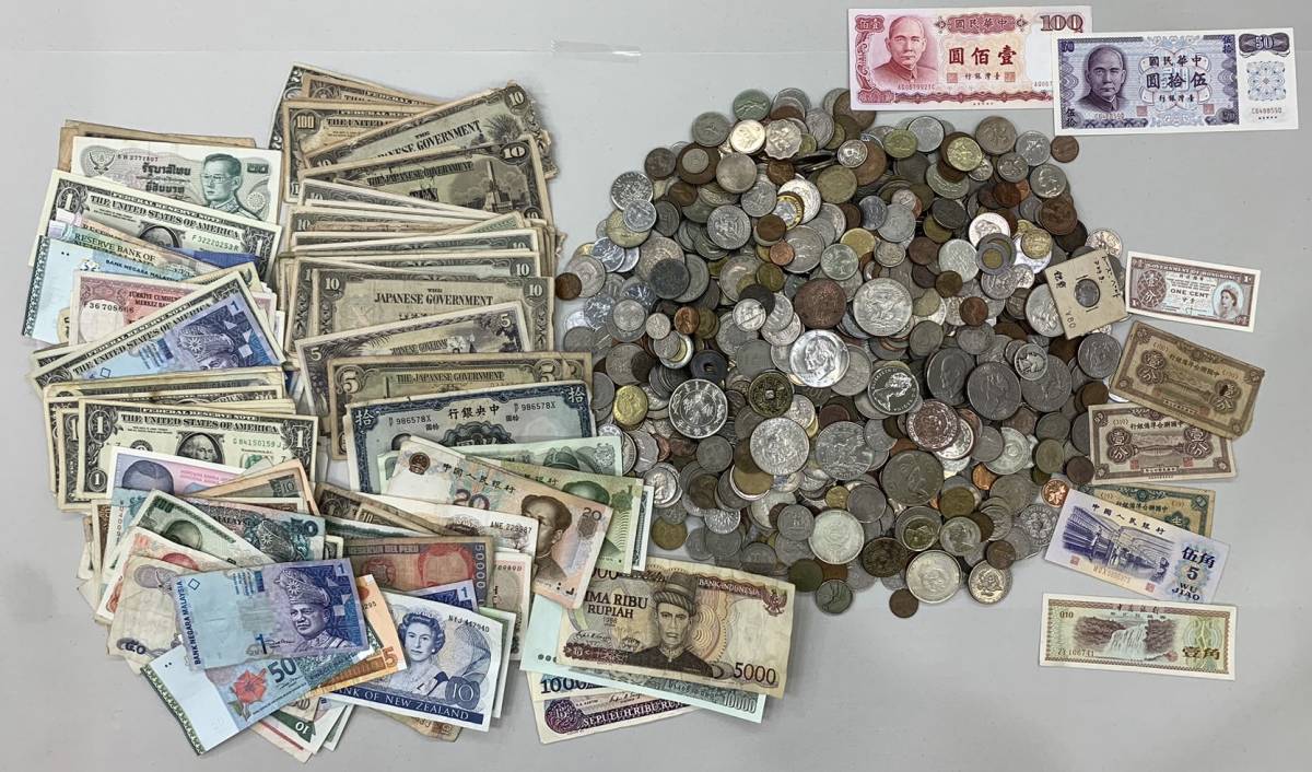 【傷や汚れあり】【gy 2212ty】外国貨幣 古銭 古紙幣 おまとめ 欧米 中国 韓国 インドネシア その他 等 総重量約6777g お宝探し コレクション アンティークの落札情報詳細 