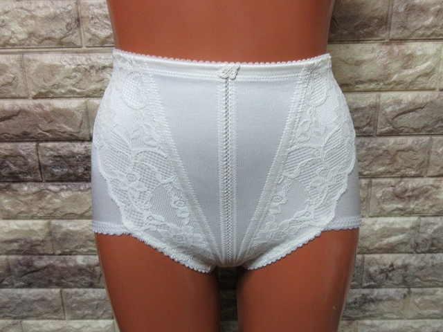 【目立った傷や汚れなし】E-675★シャルレ ANCY・FE131♪補正・ナチュラル・シェイプ・ガードル(ショート)64★の落札情報詳細 - ヤフオク落札価格検索 オークフリー