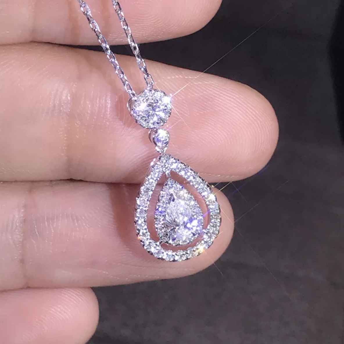 【未使用】新品 輝き保証 豪華 ドロップ ネックレス SONAダイヤモンド シルバー silver925 ジュエリーポーチ 保証書 ペンダント モアッサナイト CZの落札情報詳細 - ヤフオク ...