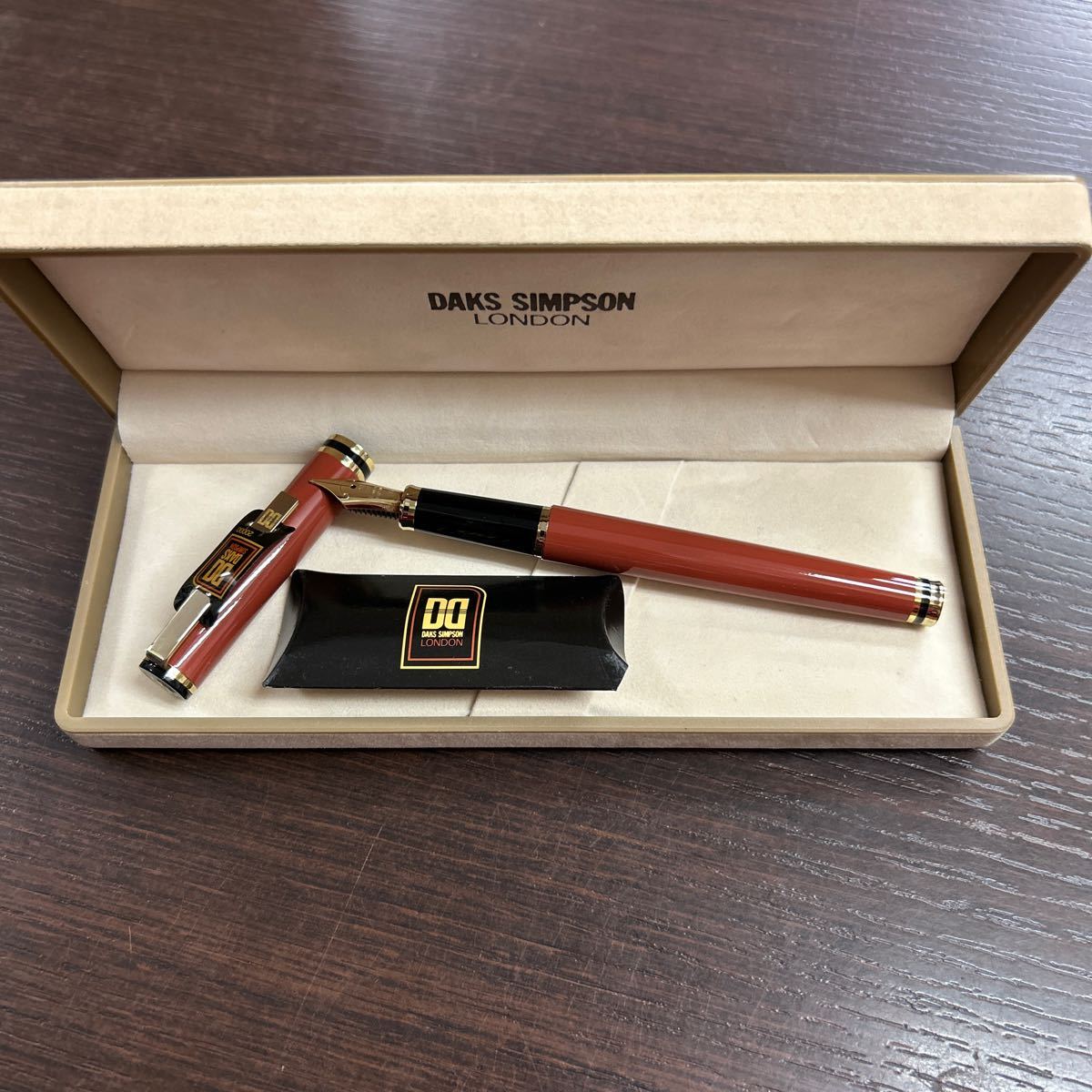 【未使用に近い】未使用品 DAKS SIMPSON ダックスシンプソン ペン先 14K 万年筆 ケース付きの落札情報詳細 - ヤフオク落札価格検索 オークフリー