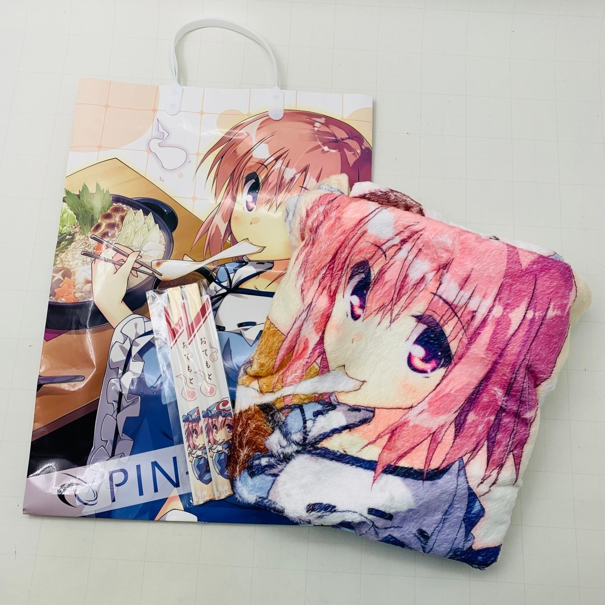 【やや傷や汚れあり】中古品 C87 PIN-WHEEL T-RAy 東方project 西行寺幽々子 ブランケット おてもと ショッパー セットの落札情報詳細 - Yahoo!オークション落札 ...