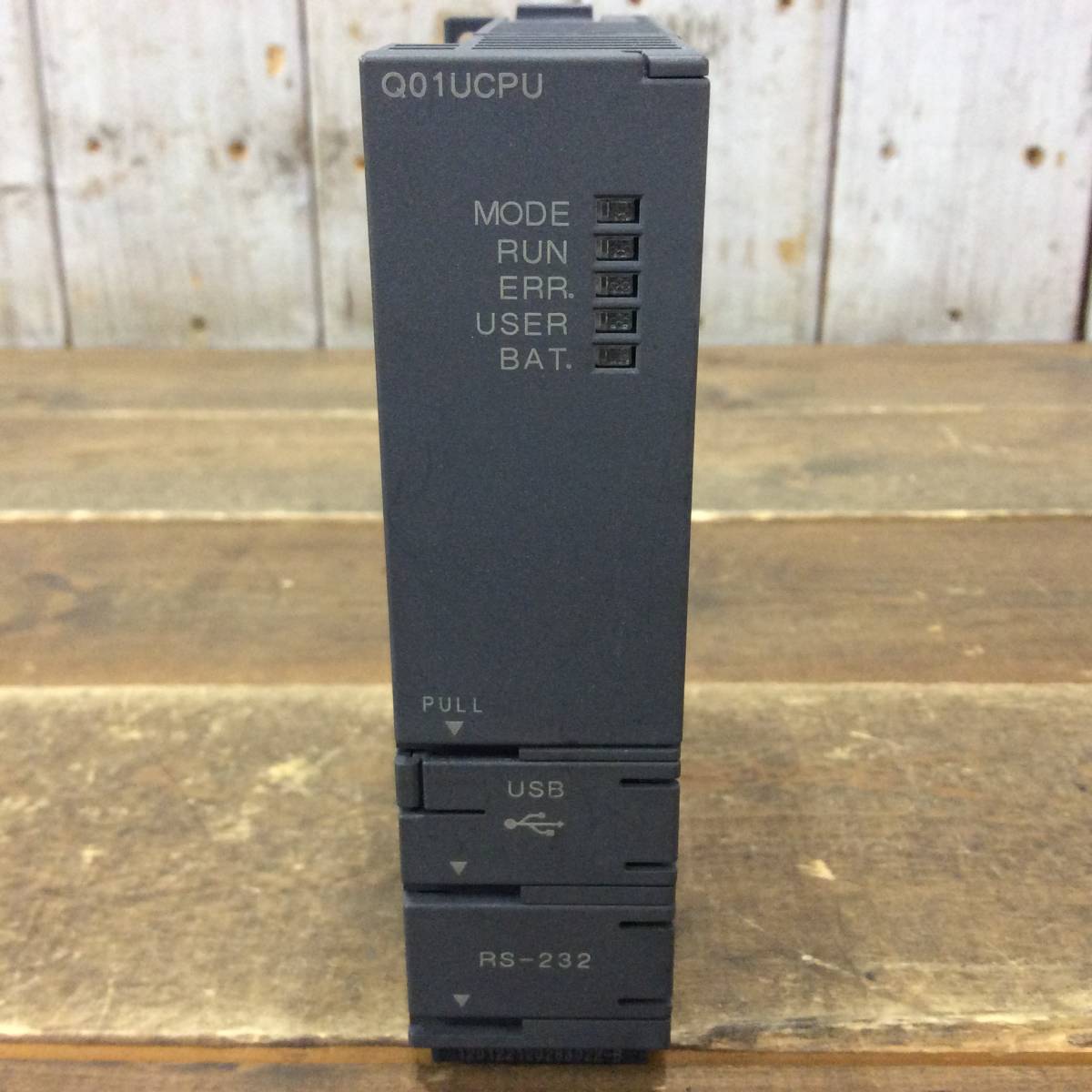 【傷や汚れあり】 【AH-04249】中古品 MITSUBISHI 三菱電機 MELSEC-Q ユニバーサルモデルQCPU Q01UCPU ...