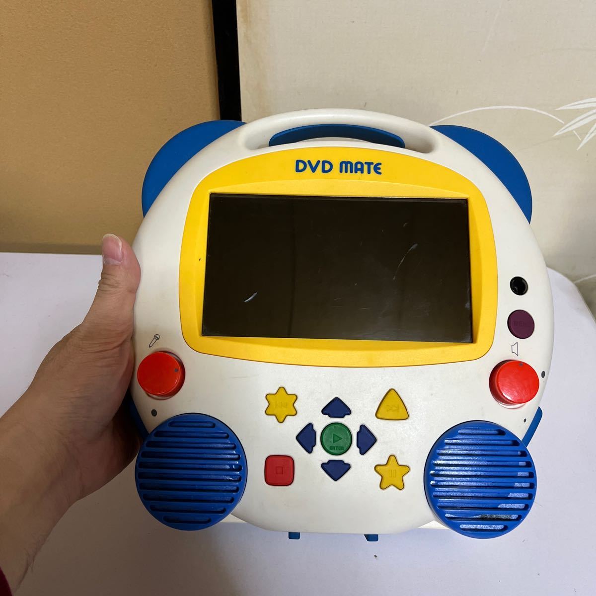 【目立った傷や汚れなし】World Family/ワールドファミリー ポータブルDVDプレーヤー DVD MATE DM2 再生OK 本体のみ ジャンク扱い 子供/児童向け用かなの落札情報詳細 ...