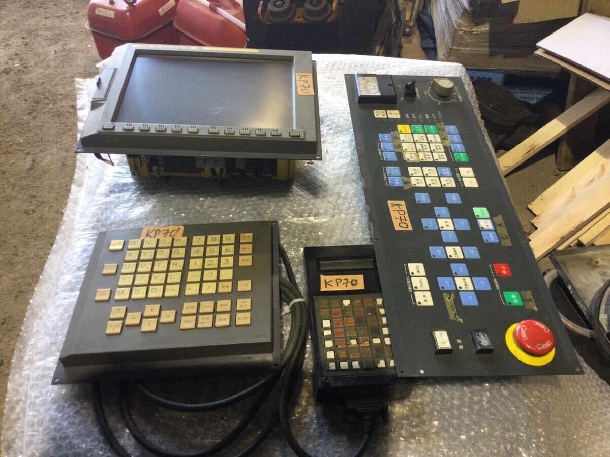 【やや傷や汚れあり】FANUC SERIES 18i-W A02B-0238-C811/A2/ MDI UNIT A02B-0236-C125 ...