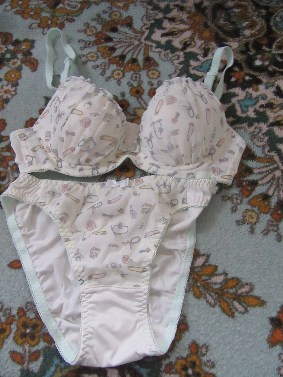 【未使用】新品㈱ディノスセシール製ブラジャーB70ショーツMサイズセット激安500円～の落札情報詳細 - ヤフオク落札価格検索 オークフリー