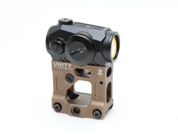 【目立った傷や汚れなし】Sig Sauer Romeo5 1x20mm Red Unity Tactical FASTタイプ マウント FDE ...