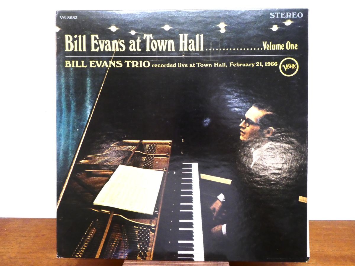 【やや傷や汚れあり】S) BILL EVANS TRIO ビル・エヴァンス「 Bill Evans at Town Hall Volume One 」 LPレコード US盤 V6-8683 ...