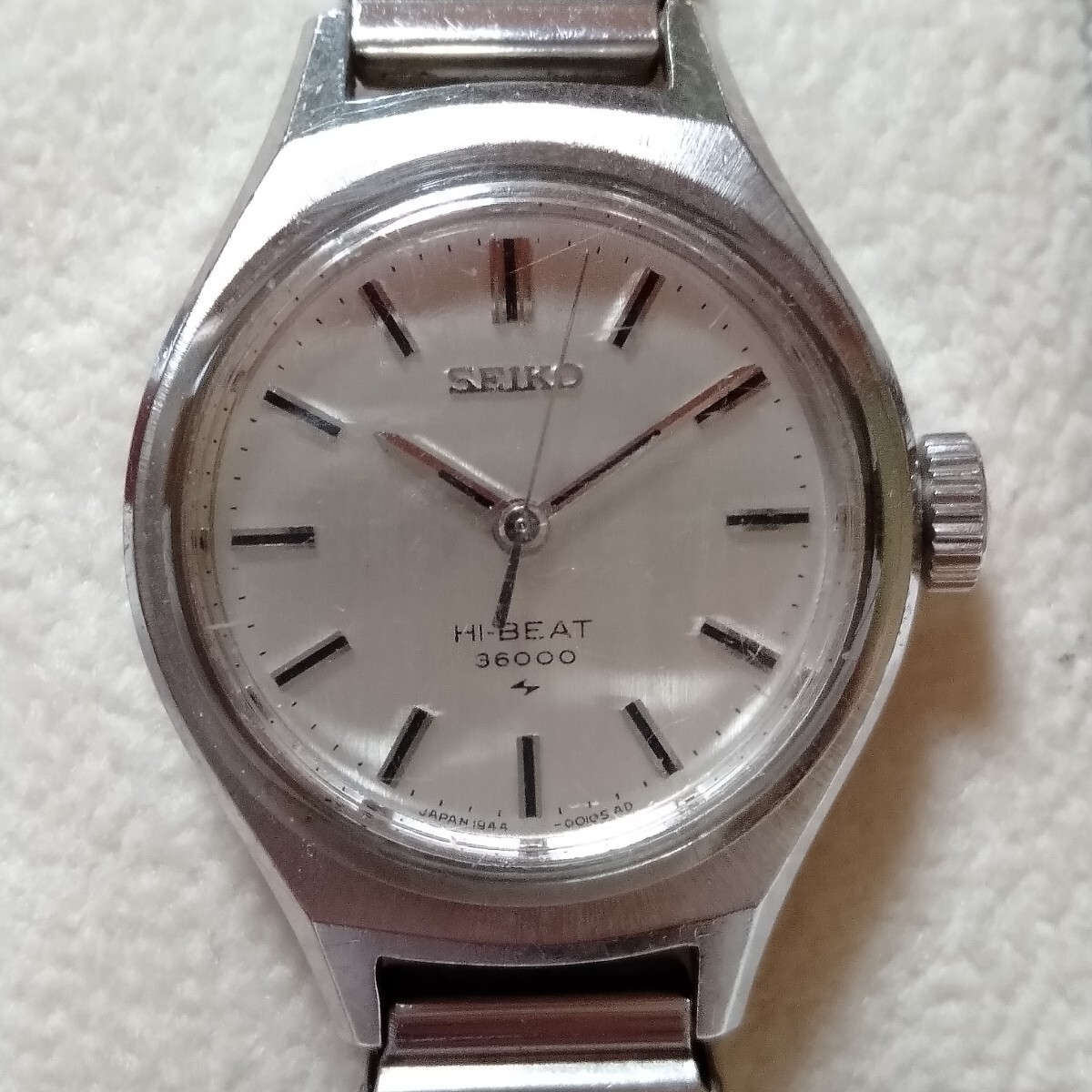 【傷や汚れあり】腕時計02か 自動巻き SEIKO セイコー HI-BEAT 36000 WATER PROOF 1944-0010 JAPAN 1944動作品の落札情報詳細 - Yahoo ...