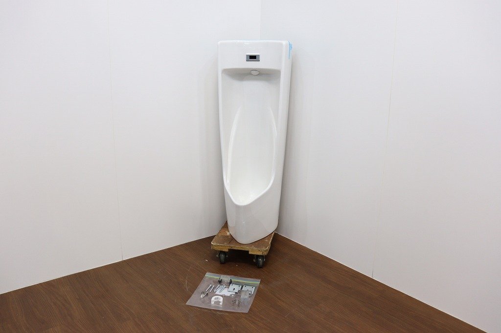 【未使用に近い】【引取限定】J8219 LIXIL/INAX 小便器 センサー一体形ストール小便器 #BW1 水通し有未使用品 壁排水 U-A51の落札情報詳細 - Yahoo!オークション ...
