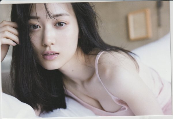 【目立った傷や汚れなし】山下美月 乃木坂46 2nd写真集「ヒロイン」【通常表紙Ver.】【セブンネット限定特典：オリジナルポストカードの落札情報詳細 - Yahoo!オークション落札価格検索 ...