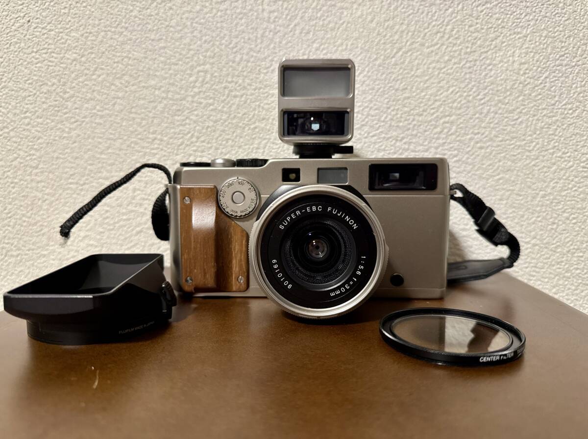 【やや傷や汚れあり】【通電確認済】FUJIFILM TX-1 SUPER EBC FUJINON 1:5.6 30mm ウッドグリップ 中判 ...