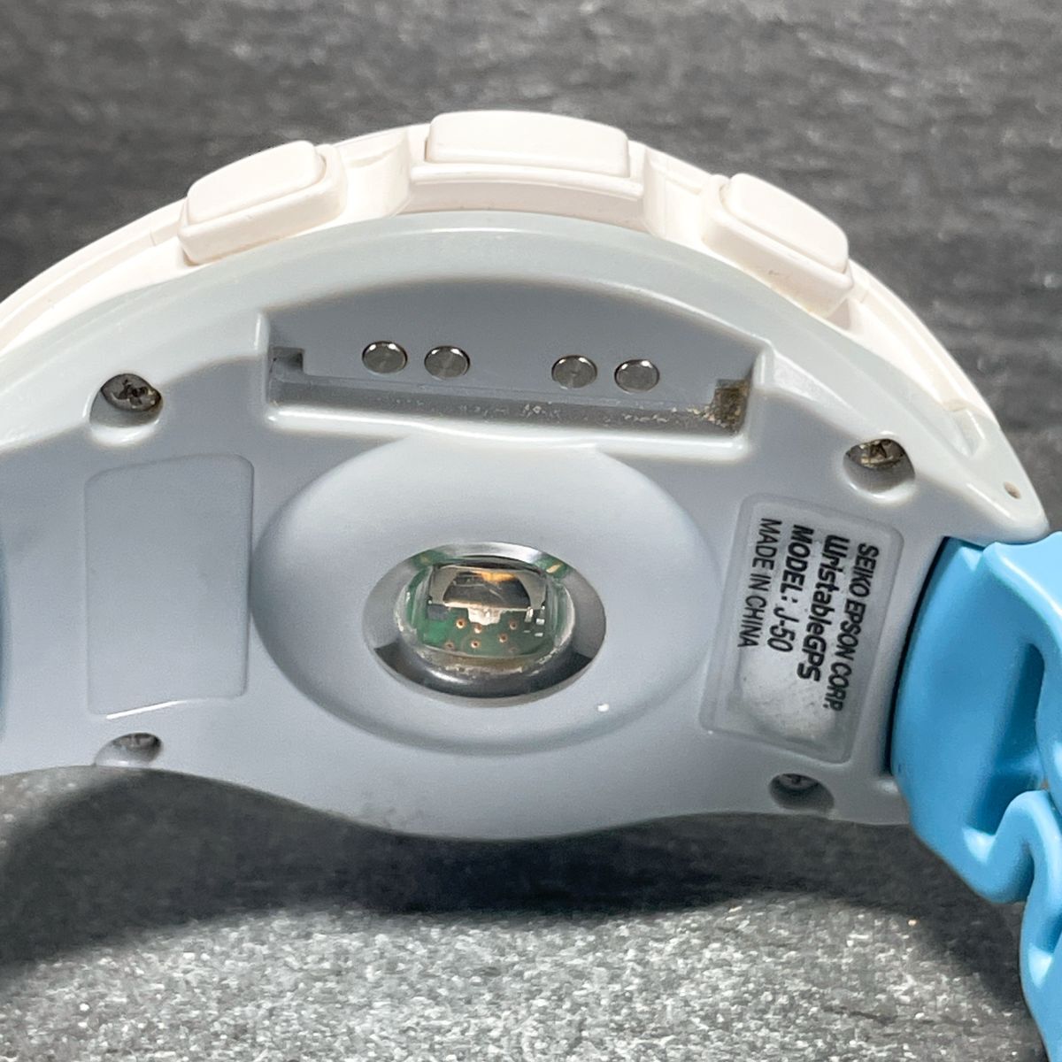 【目立った傷や汚れなし】美品 EPSON エプソン WristableGPS J-50T 腕時計 デジタル 充電式 スマートウォッチ ブルー 多機能 カレンダー ラバーベルト ラウンドの落札 ...