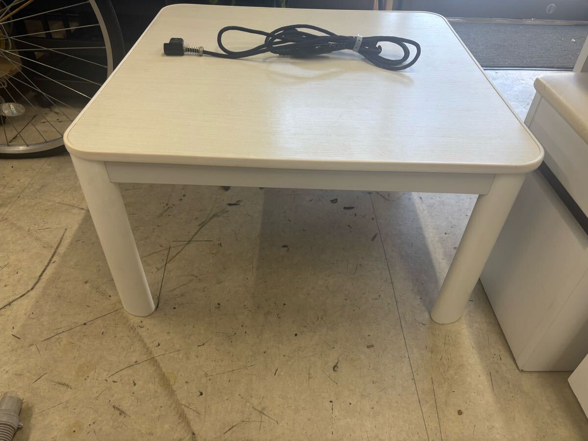 【やや傷や汚れあり】【B890】 ニトリ 正方形 こたつテーブル ジュリバS 70 WH※サイズ：奥行70cm×幅70cm×高さ38.5cm※直接引取大歓迎！！の落札情報詳細 - Yahoo ...