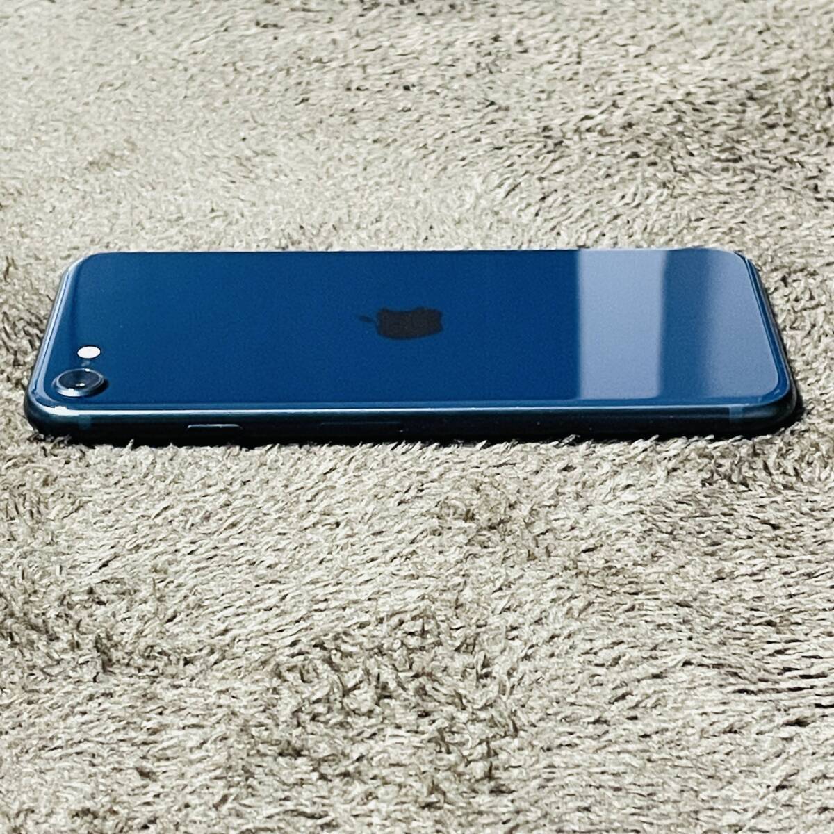 【やや傷や汚れあり】送料無料 82% iPhoneSE3 64GB ミッドナイト ブラック MMYC3J/A 本体 SIMロック解除 iPhone SE3 第3世代 SIMフリー ネットワーク ...