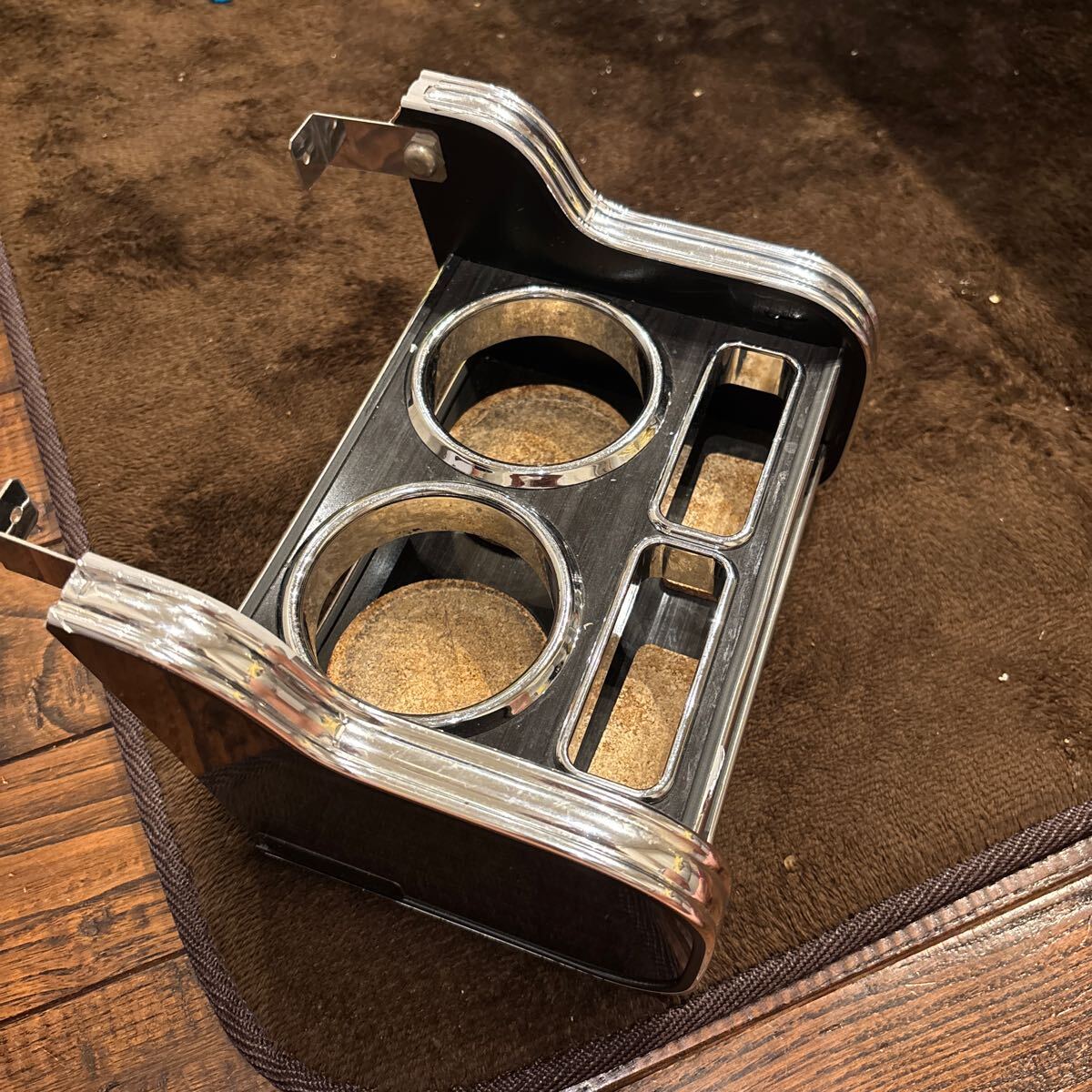 NV350 キャラバン DX CS4E26 純正 フロントシート 運転席 助手席 コンソール 28755 P109 P111の落札情報詳細 - Yahoo!オークション落札価格検索 オークフリー