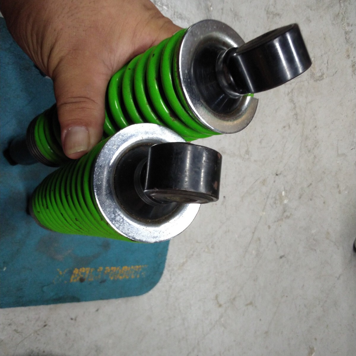 【傷や汚れあり】当時 z1z2 カヤバ ドルフィン 初期型 リアサス KYB リアショック 当時物 750rs z750 z900 z1000 a4 a5 d1 mk2 FX KONI コニー ...