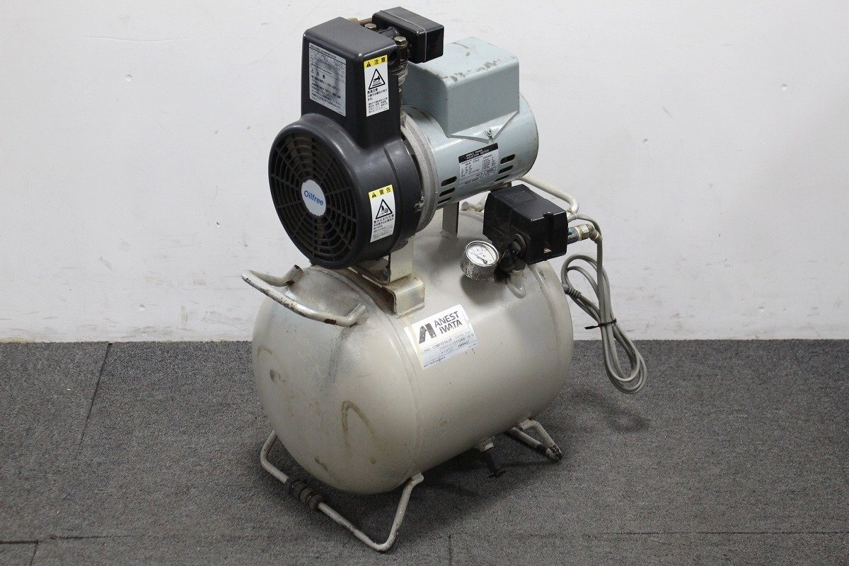 【傷や汚れあり】充填OK/エア抜けなし ANEST IWATA アネスト岩田 TFP04B-10C レシプロコンプレッサー 容量:20L オイルフリー OF-104EB 現状品 8-E082 ...