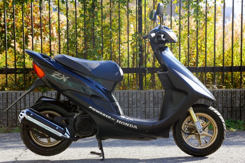 【やや傷や汚れあり】Honda `01 LIVE DIO ZX AF35 最終型 集中キー ノーマルで珍しいガンメタの美品！ ライブディオ ゼ ...