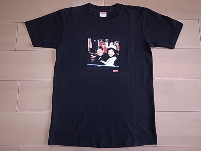2008年 08AW SUPREME シュプリーム JFK Tee ケネディー 大統領 パレード Tシャツ (ブラック黒S)AGD の落札情報詳細| ヤフオク落札価格情報 オークフリー