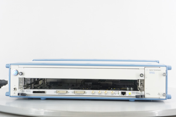 [DW]USED Agilent M9502A AXIe Chassis M9045B M9505-00130 電源コード ソフトウェア 取扱 ...