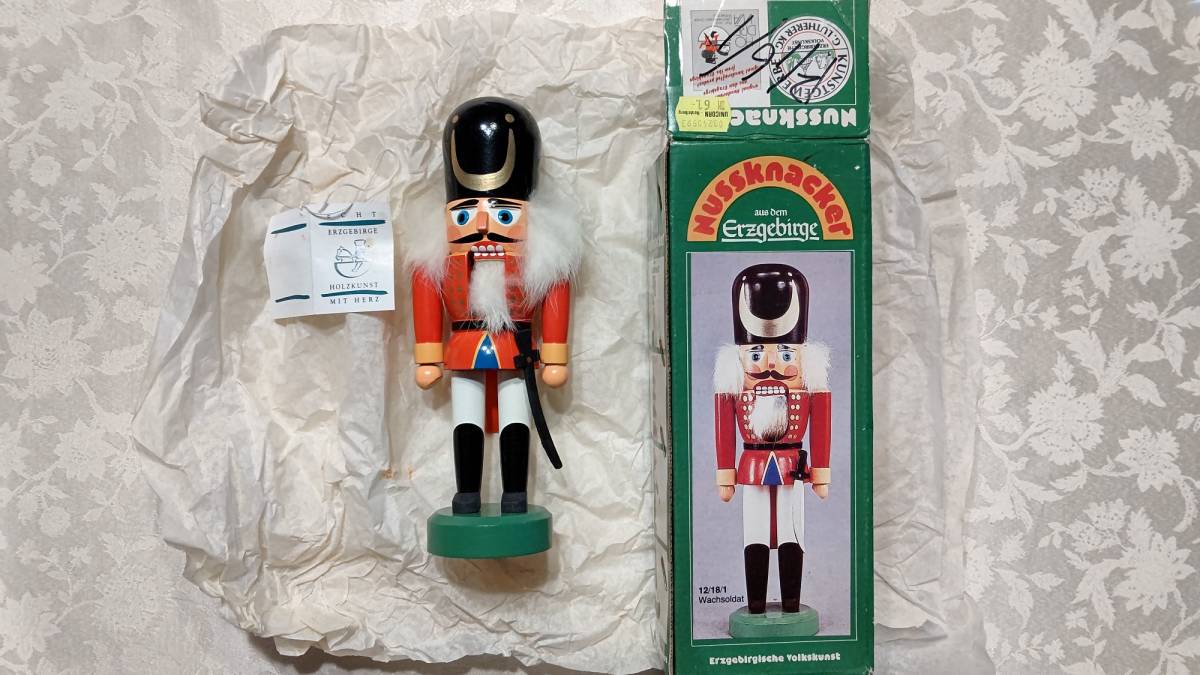 【目立った傷や汚れなし】ドイツ製 エルツ地方 民芸品 木製 くるみ割り人形 23cm 234g 箱入り レア の落札情報詳細| ヤフオク落札価格情報 オークフリー