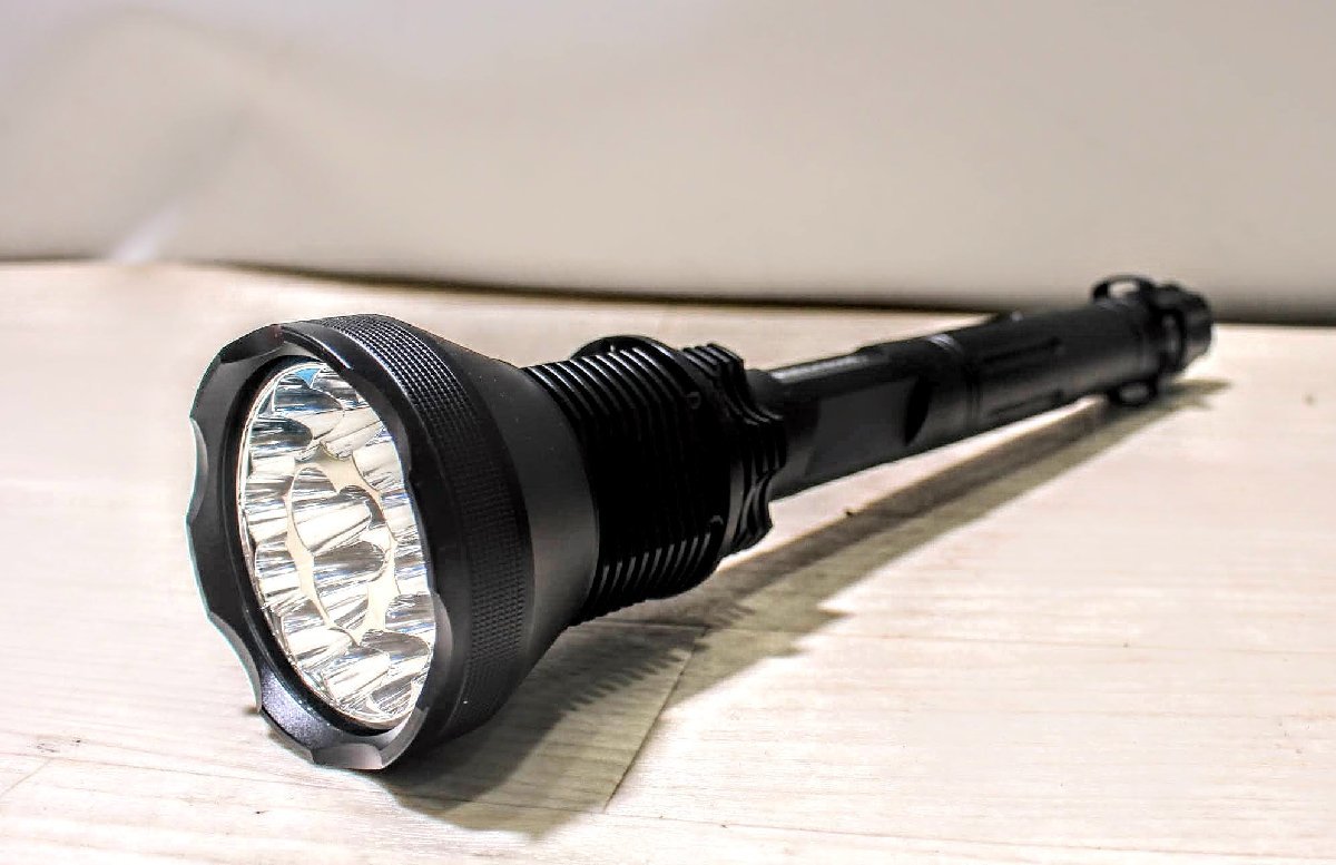 【目立った傷や汚れなし】AS-0290 TrustFire AK-91 LED Flashlight 18000lumens 5モード LED ...
