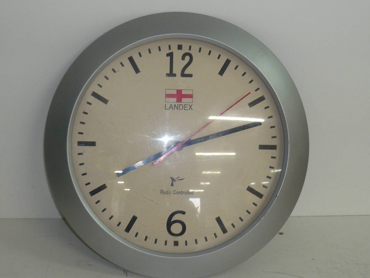 【傷や汚れあり】浜/LANDEX/ランデックス/電波掛け時計/インテリア/便利/クロック/ホワイト＆シルバー/ガラスヒビ無し/動作確認済み ...