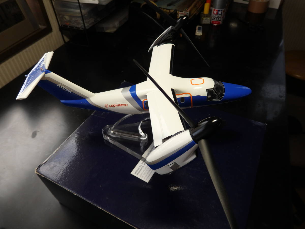 【目立った傷や汚れなし】1/48 アグスタウエストランド AW609 デスクトップモデル PIAZZAI MODELS LEONARDO AW ...