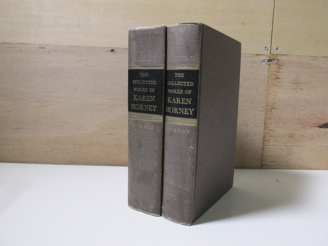 【傷や汚れあり】 0.09 【2冊 THE COLLECTED WORKS OF KAREN HORNEY VOLUME1,2 】 1945-1950年 02011の落札情報詳細 - ヤフオク ...